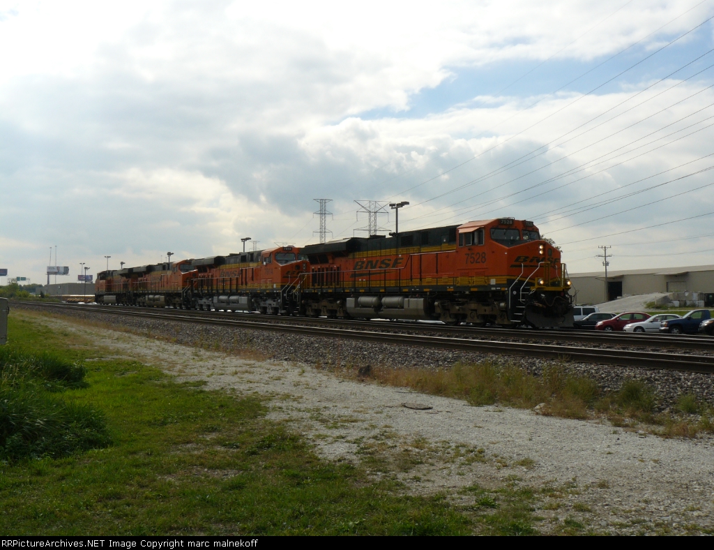 BNSF 7528